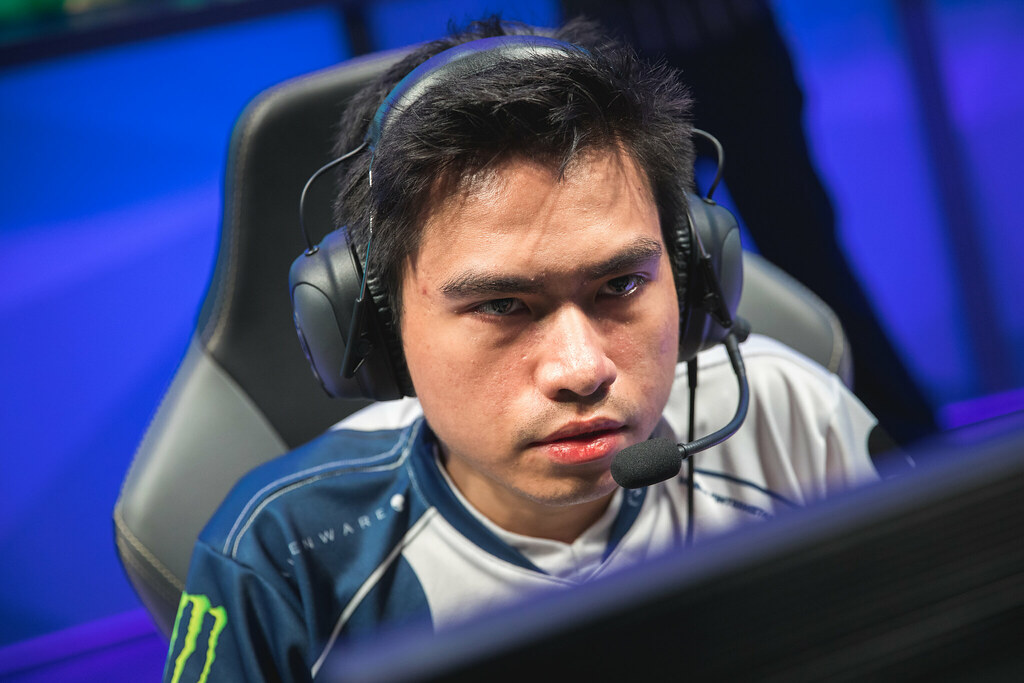 Bán kết MSI 2019: IG vs TL